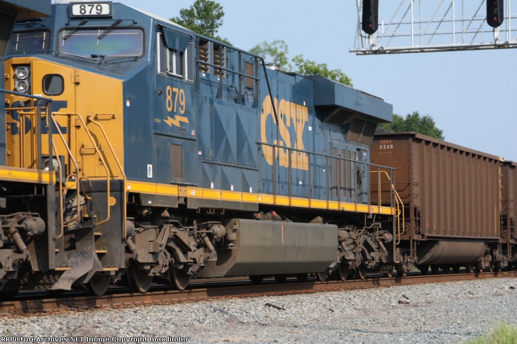 CSX 879